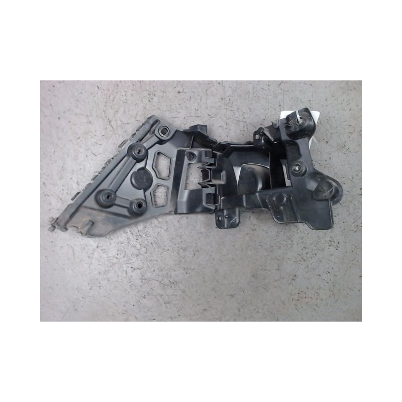 SUPPORT DROIT PARE-CHOC ARRIERE RENAULT CLIO