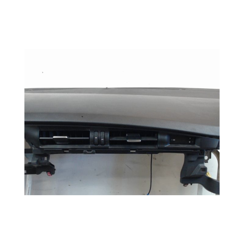 PLANCHE DE BORD TOYOTA AURIS