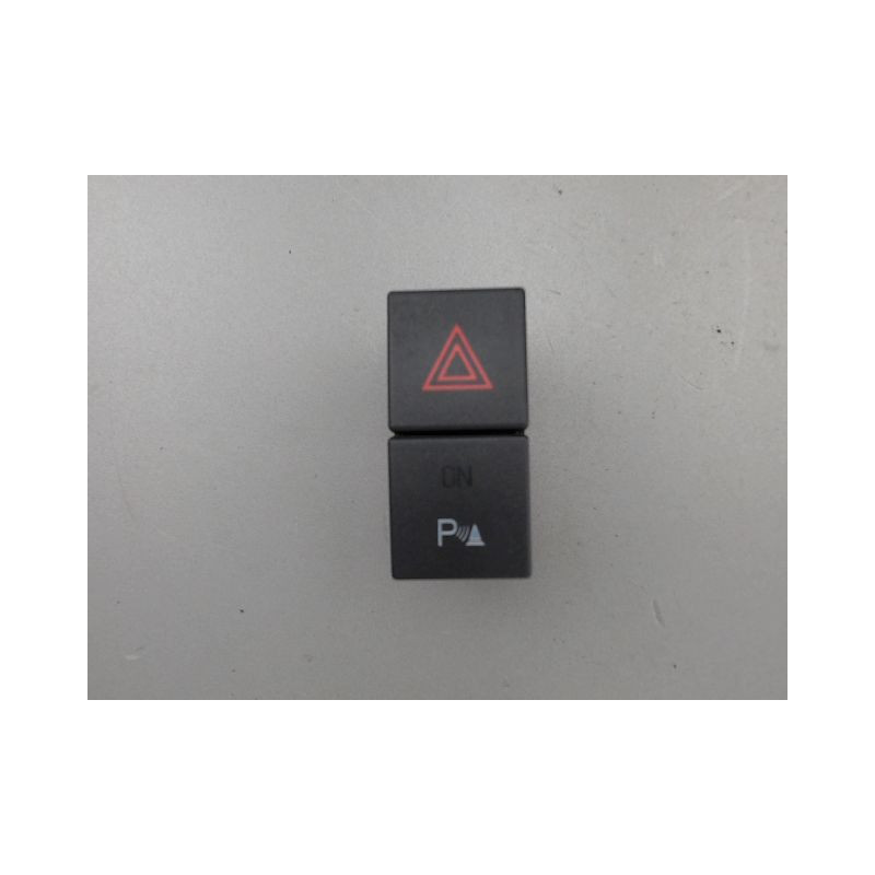 BOUTON DE WARNING FORD FOCUS