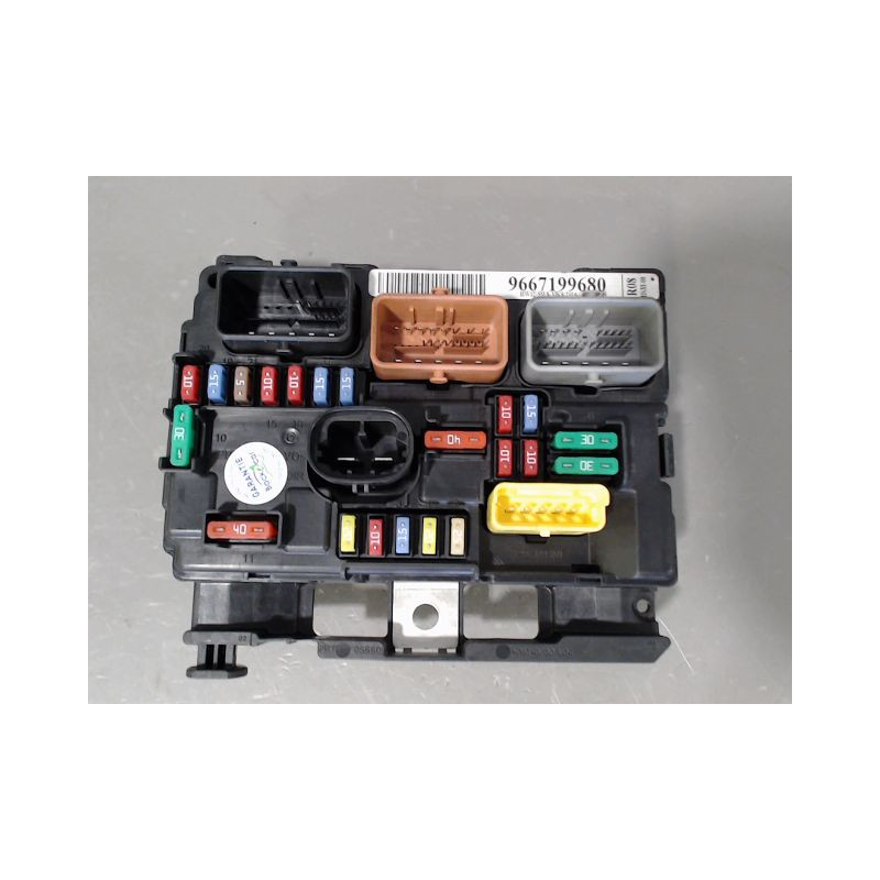 BOITE A FUSIBLES CITROEN C3