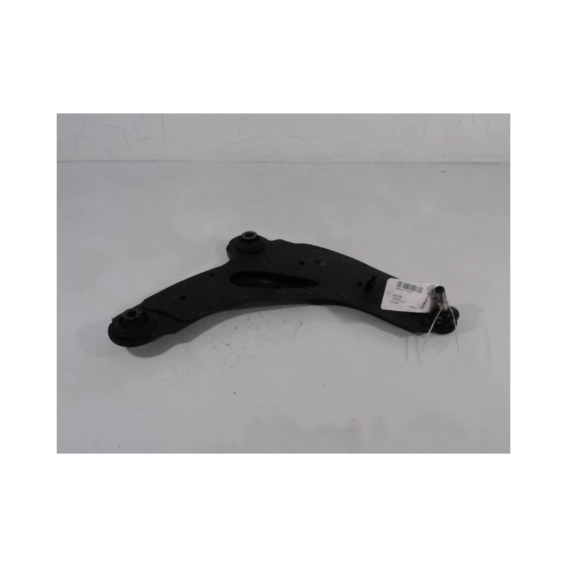 TRIANGLE INFERIEUR AVANT DROIT RENAULT TRAFIC