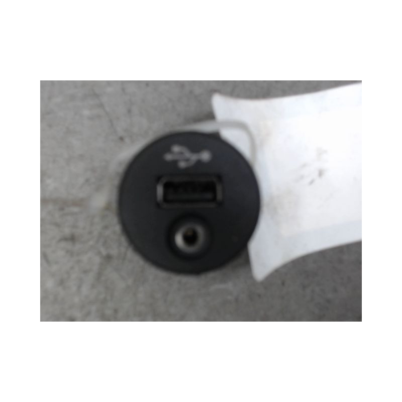 PORT USB/AUX NISSAN JUKE