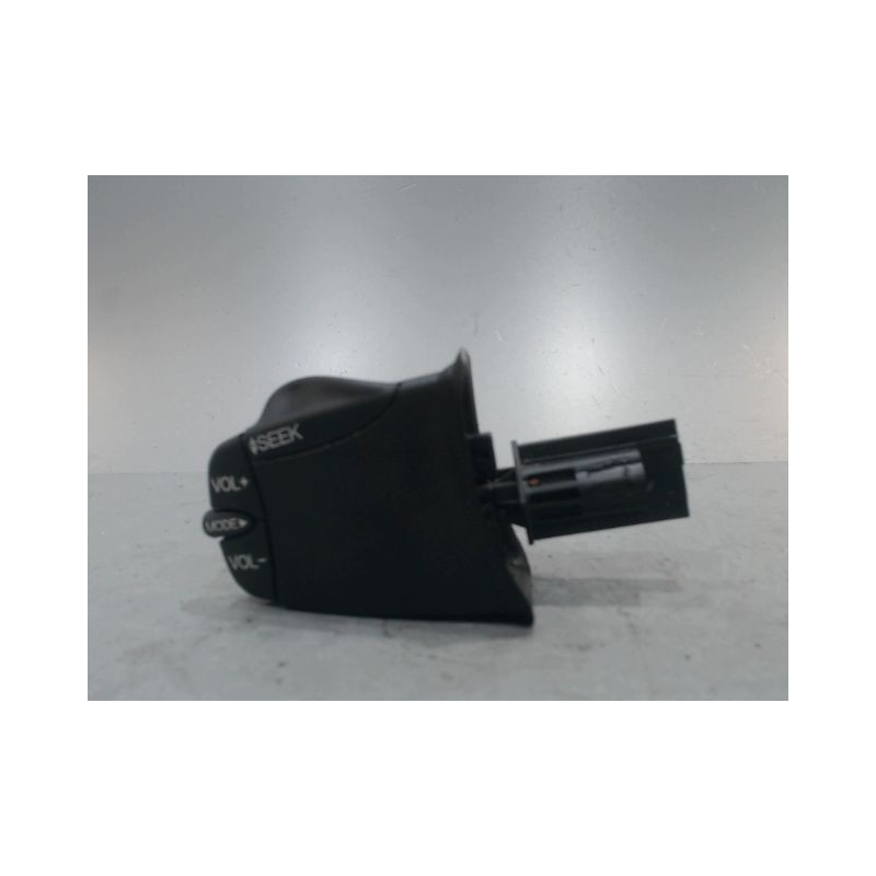 COMMANDE AUTORADIO FORD FIESTA