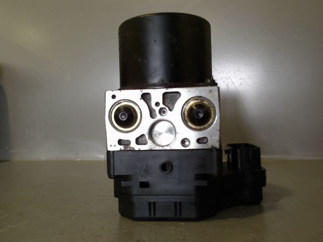 UNITE HYDRAULIQUE ABS TOYOTA RAV4