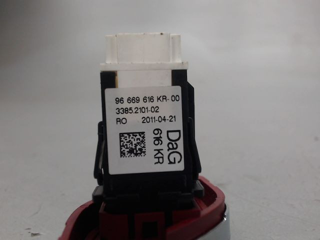 BOUTON DE WARNING CITROEN C3