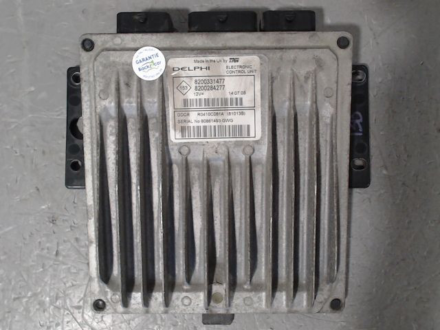 CALCULATEUR MOTEUR RENAULT CLIO